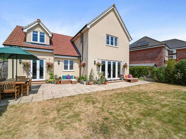 3 bed house for sale