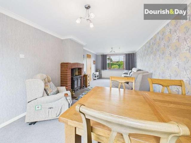 3 bed house for sale