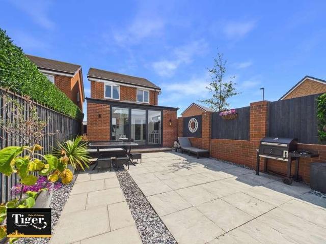 3 bed house for sale