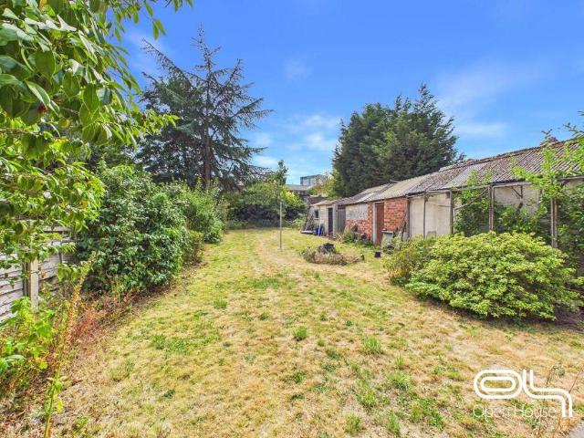 3 bed house for sale