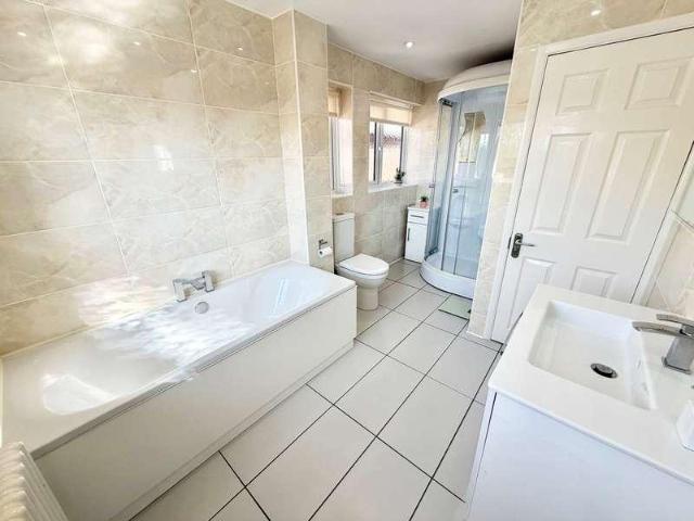 3 bed house for sale