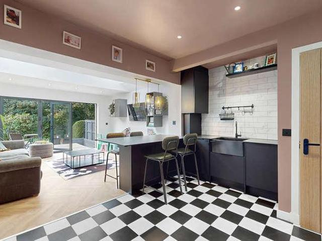 3 bed house for sale