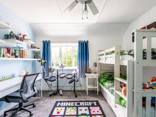 3 bed house for sale