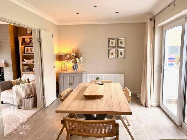 3 bed house for sale