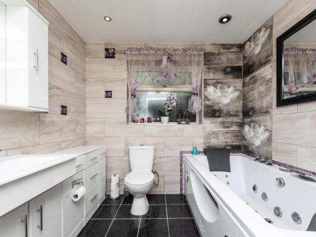 3 bed house for sale