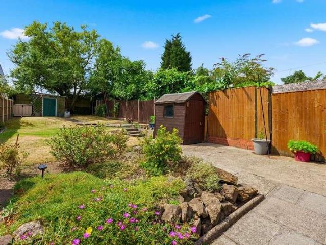 3 bed house for sale