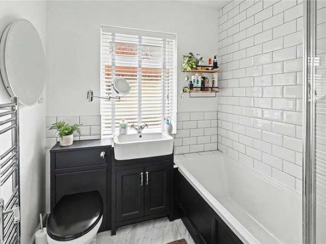 3 bed house for sale