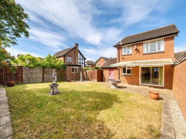 3 bed house for sale