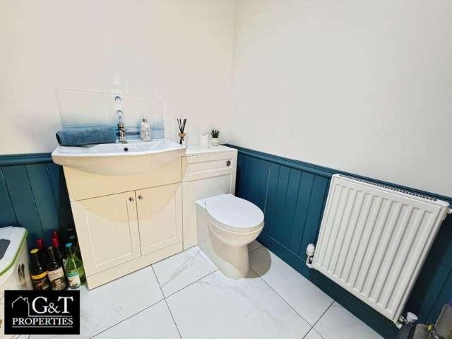 3 bed house for sale