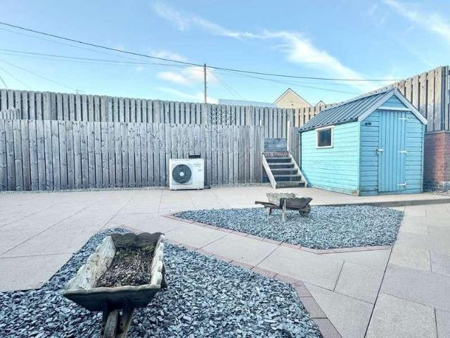 3 bed house for sale
