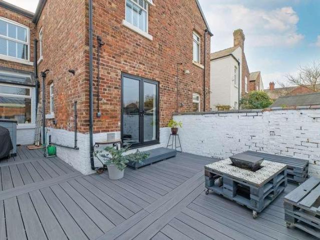 3 bed house for sale