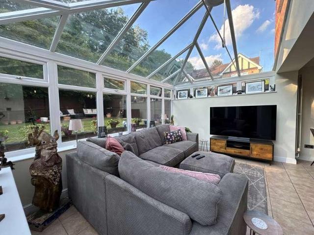 3 bed house for sale
