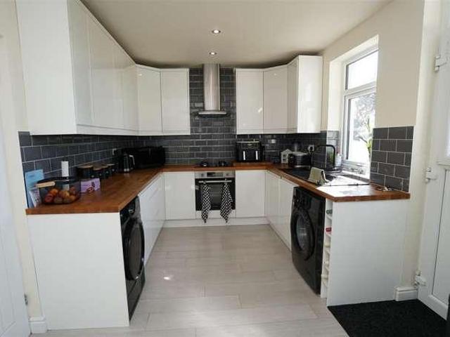 3 bed house for sale