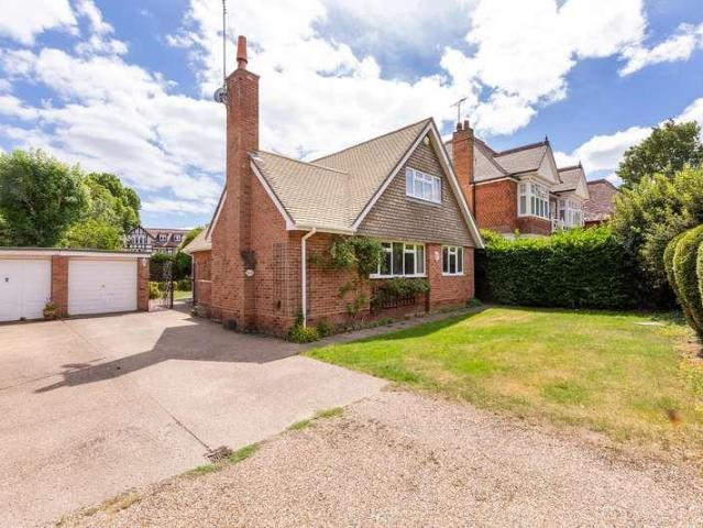 3 bed house for sale