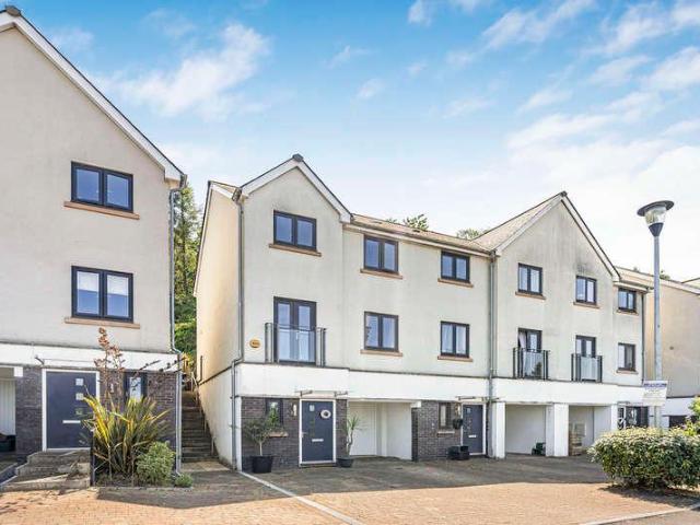 3 bed house for sale
