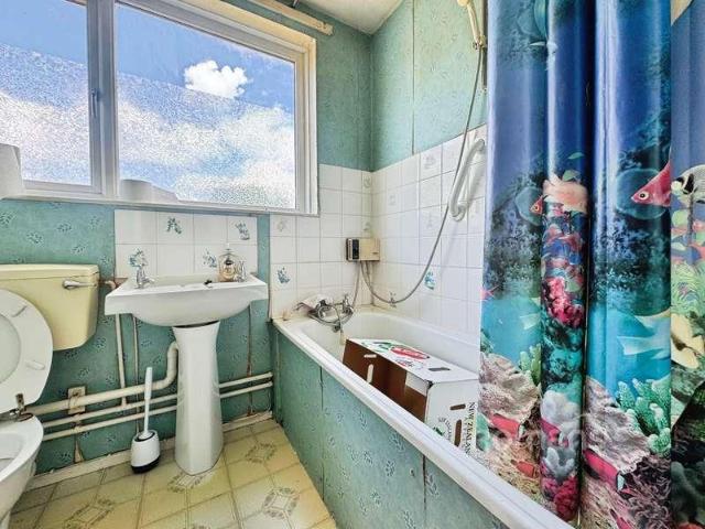 3 bed house for sale