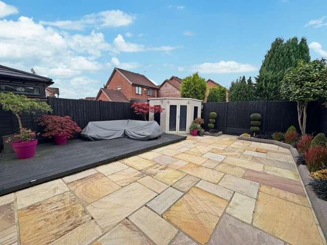 3 bed house for sale