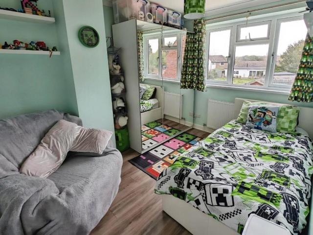 3 bed house for sale