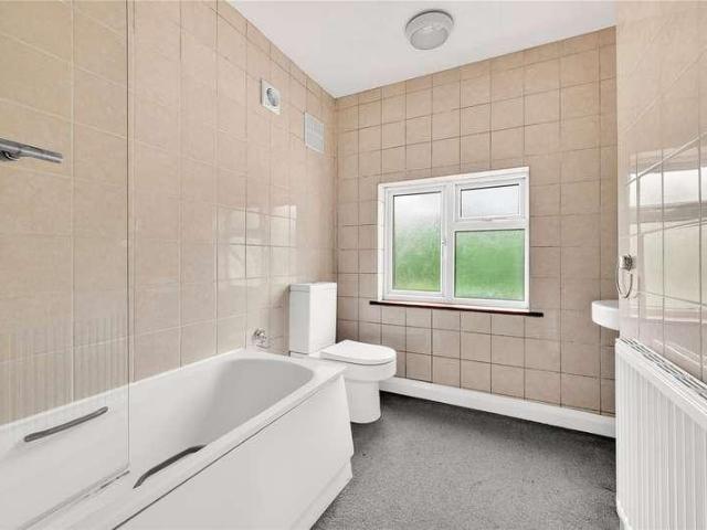 3 bed house for sale