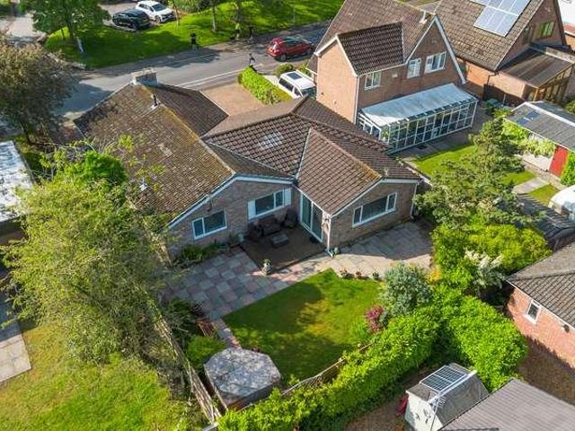 3 bed house for sale