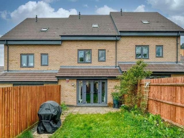 3 bed house for sale