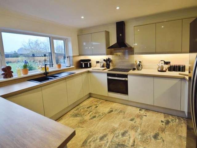 3 bed house for sale