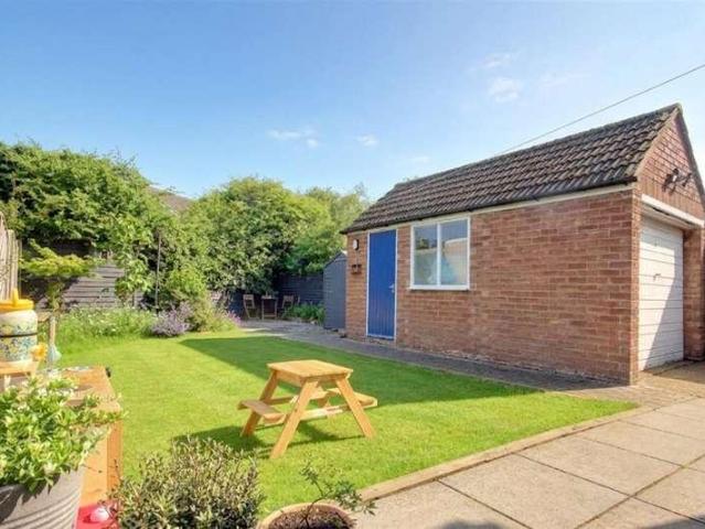 3 bed house for sale