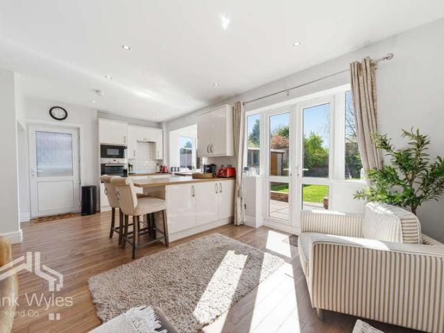 3 bed house for sale