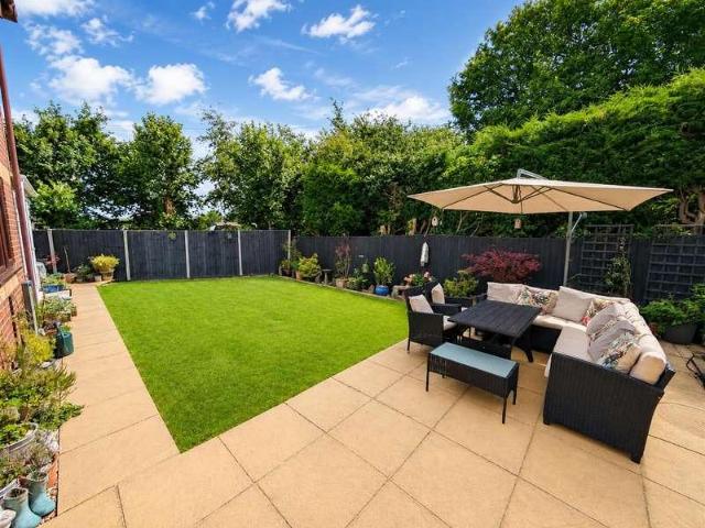 3 bed house for sale