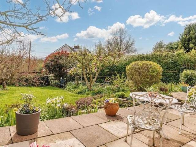 3 bed house for sale