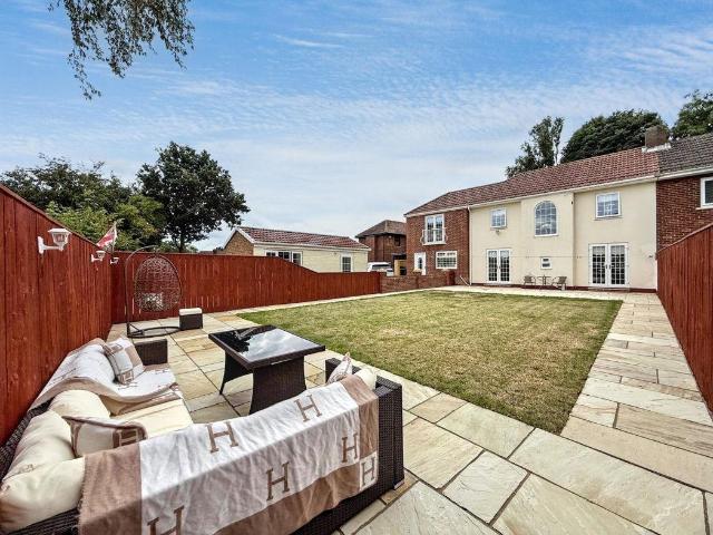 3 bed house for sale