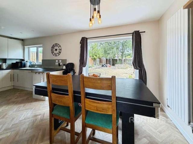 3 bed house for sale