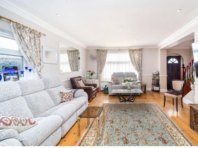 3 bed house for sale