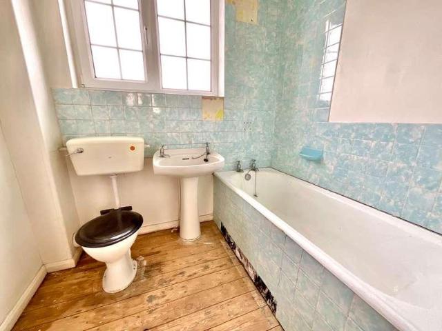 3 bed house for sale
