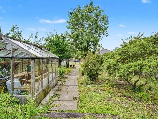 3 bed house for sale