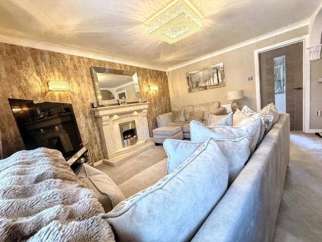 3 bed house for sale