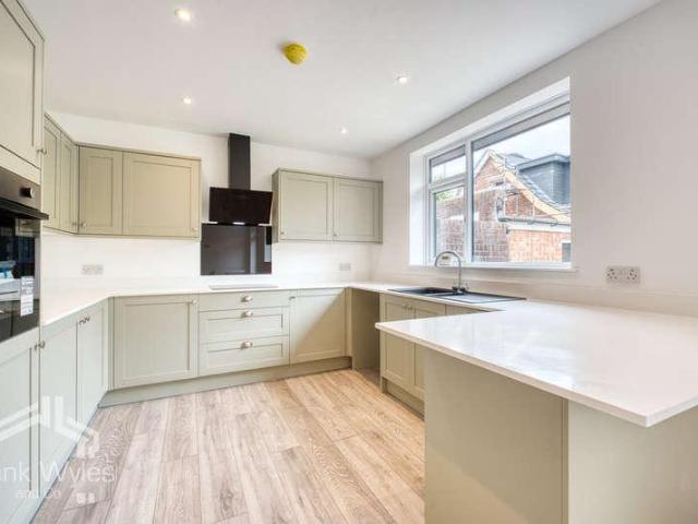 3 bed house for sale