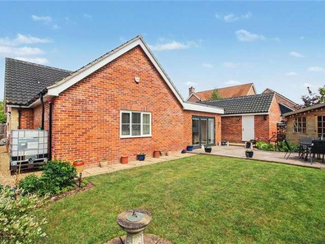 3 bed house for sale