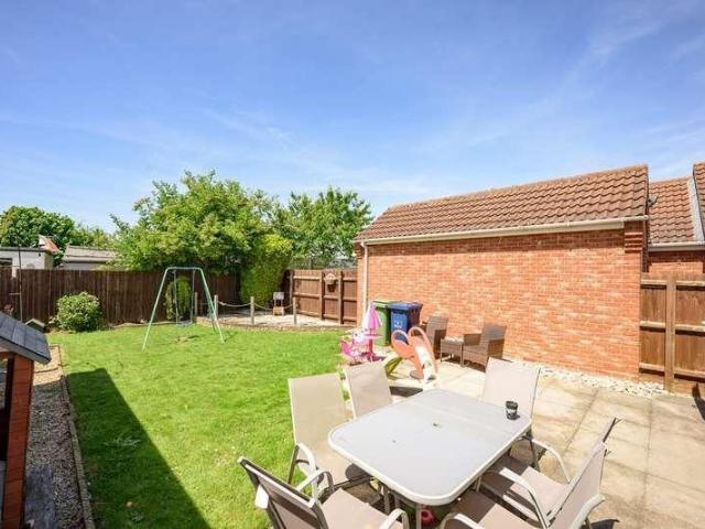 3 bed house for sale