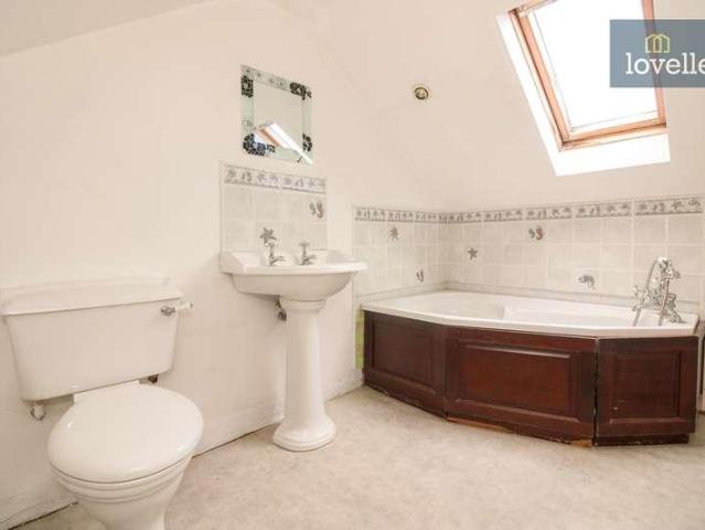3 bed house for sale