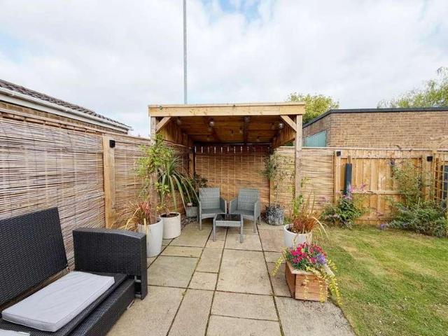 3 bed house for sale