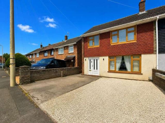 3 bed house for sale