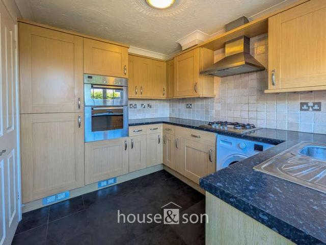 3 bed house for sale