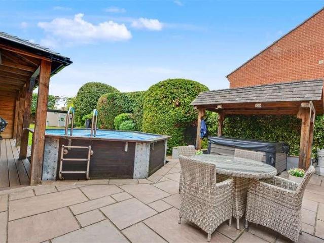 3 bed house for sale