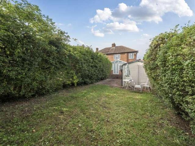 3 bed house for sale