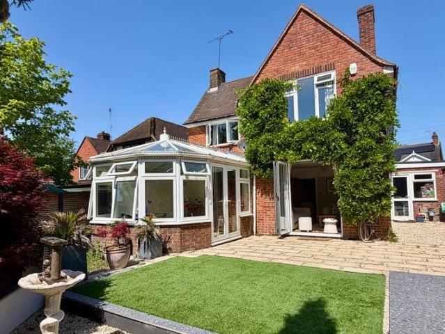 3 bed house for sale