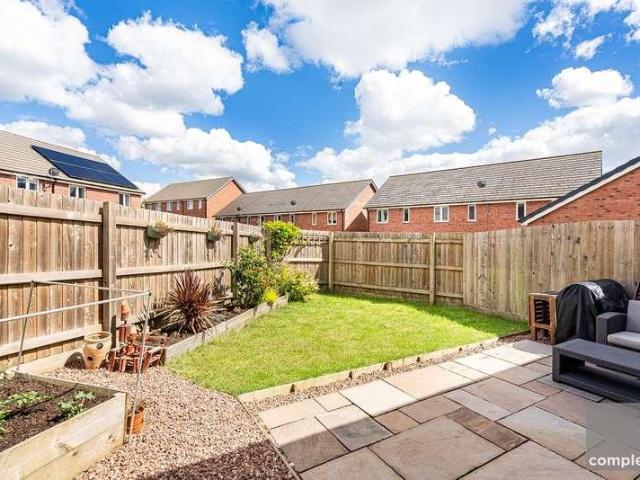 3 bed house for sale