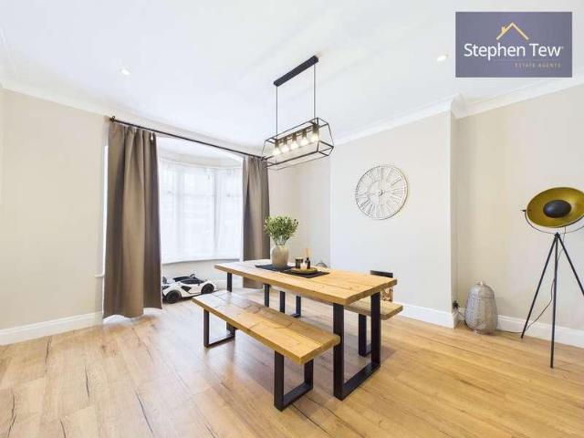 3 bed house for sale