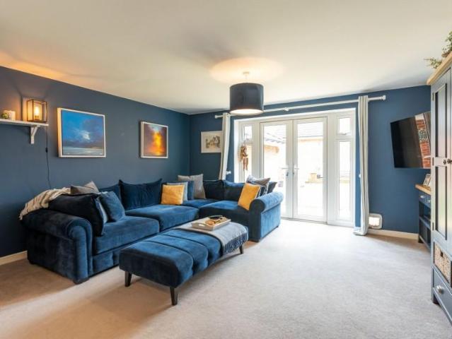 3 bed house for sale