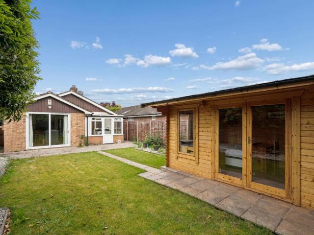 3 bed house for sale